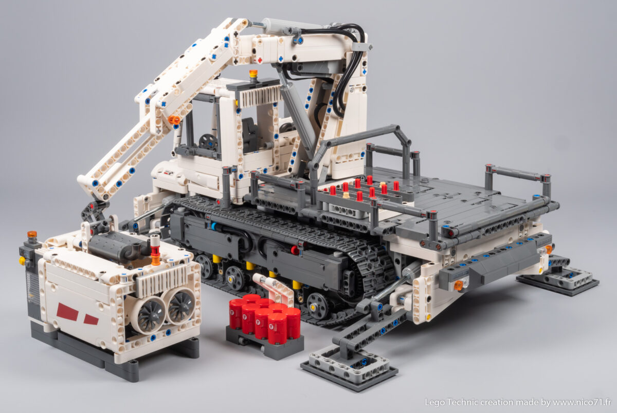 42100 Model C – Tracked Carrier – Nico71's Technic Creations