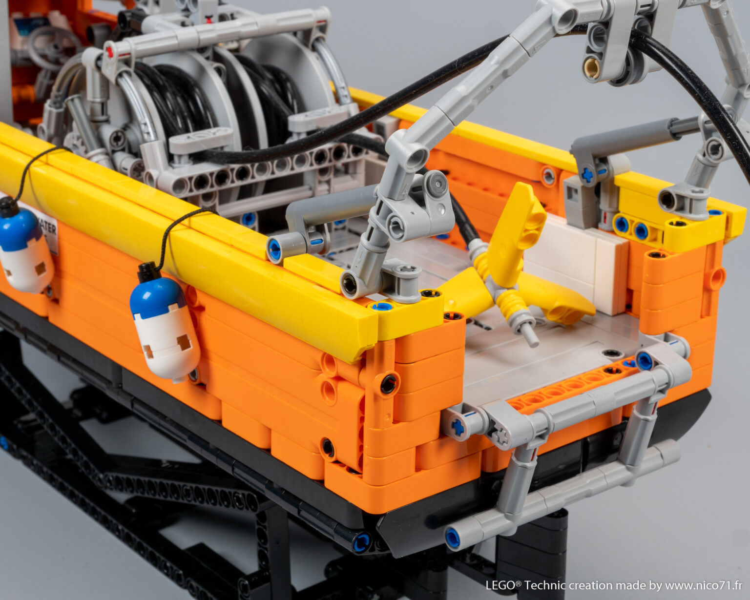 30ft Workboat – Nico71's Technic Creations