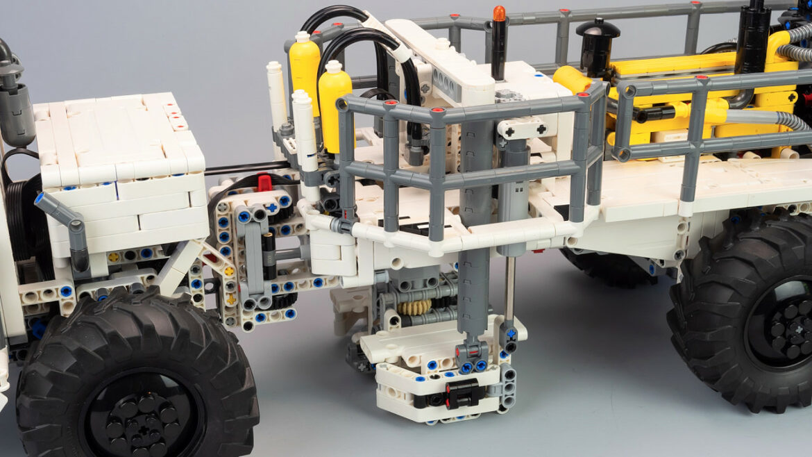 Sercel Vibroseis Truck – Nomad 65 – Nico71's Technic Creations